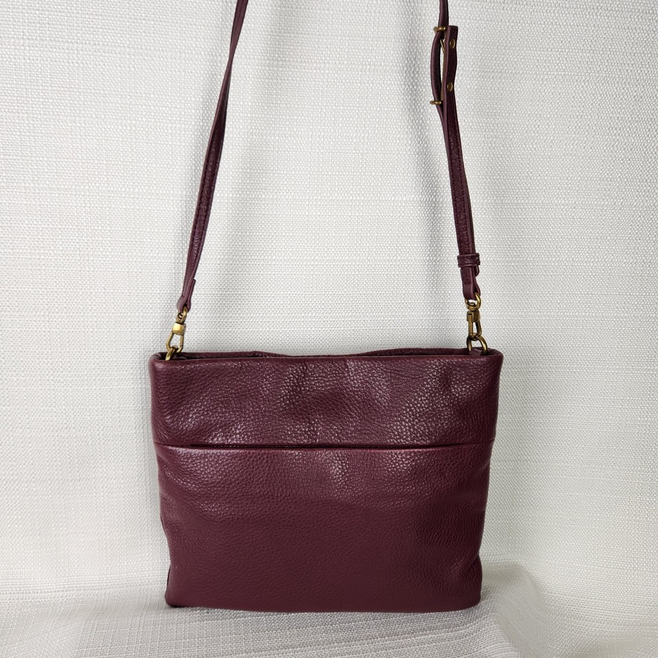 The Sak Tomboy Pebble Leather Slim Convertible Crossbody Clutch Bag ...