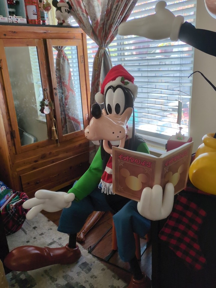 Home Depot DISNEY 4FT ANIMATED HOLIDAY GOOFY ANIMATRONIC | eBay