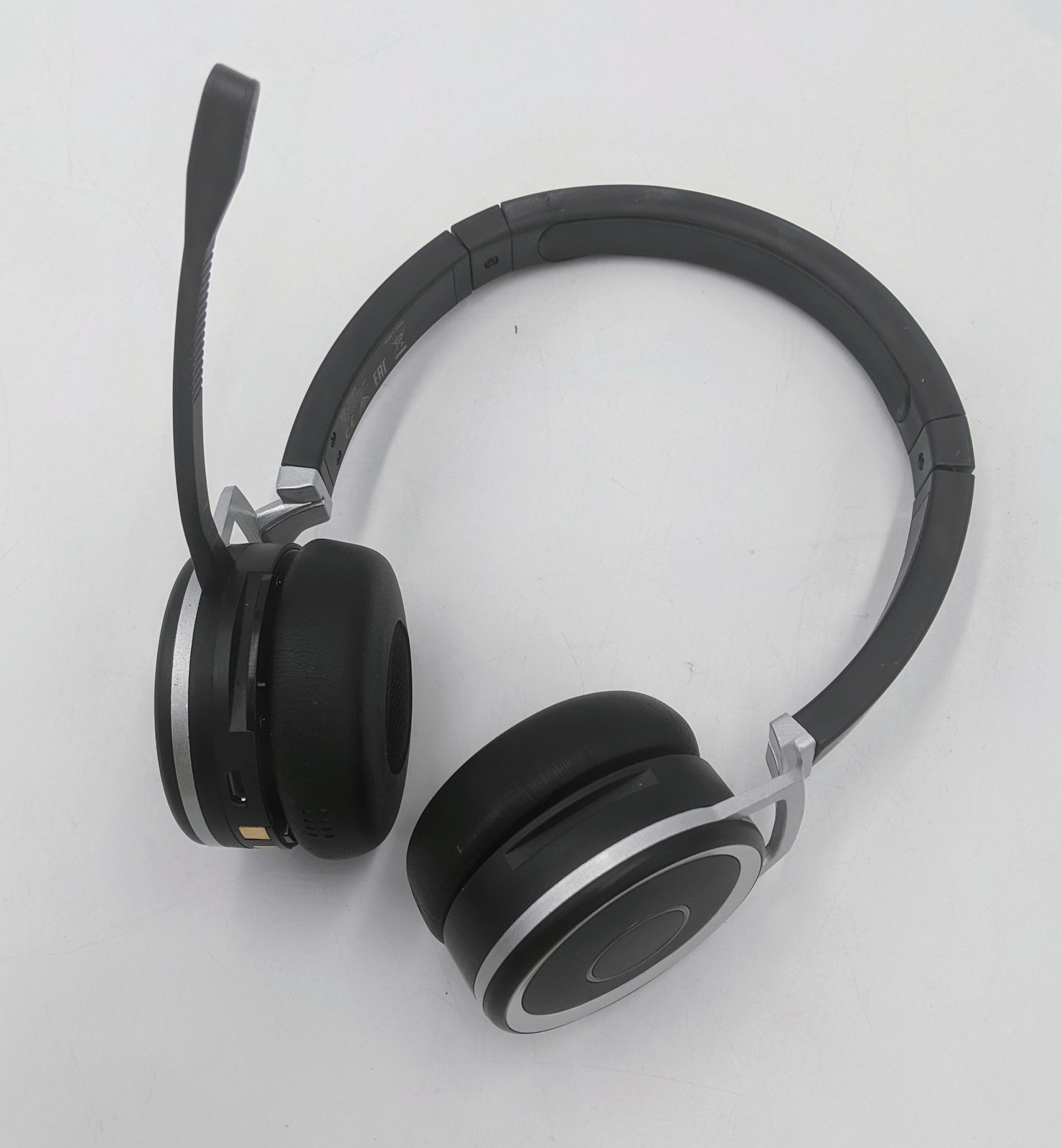 Grandstream GUV3050 HD Bluetooth Headset with Docking Station ...