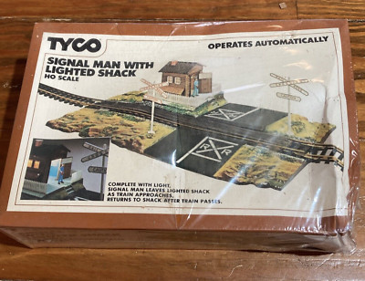 Vintage 1978 Tyco Signal Man with Lighted Shack #928 HO New Factory ...