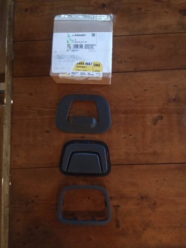 NEW GM OEM HANDLE- GENERAL MOTORS GMC 84944667 | eBay