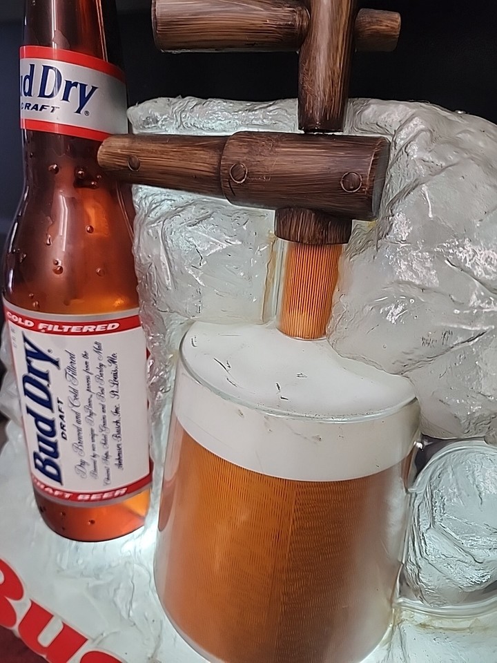 VINTAGE BUDWEISER BUD DRY DRAFT LIGHTED MOTION BEER SIGN TAP MUG 26"x22 ...