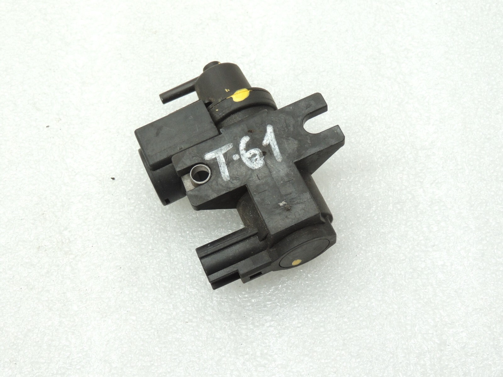 Toyota 2.2 D-4D Diesel Unterdruckventil Magnetventil 25819-0R011 ...