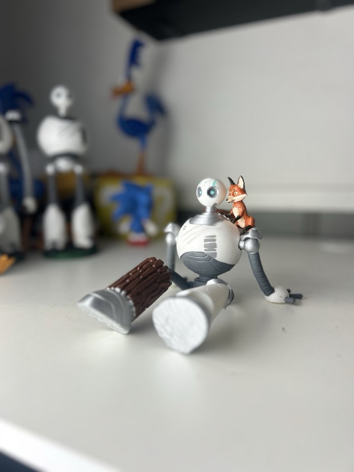 The Wild Robot Roz The Robot Figure - Movie Character Roz The Robot ...