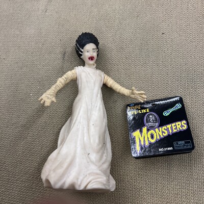 Vampire Queen Monster 2006 Imperial Universal Monster Life Like ...