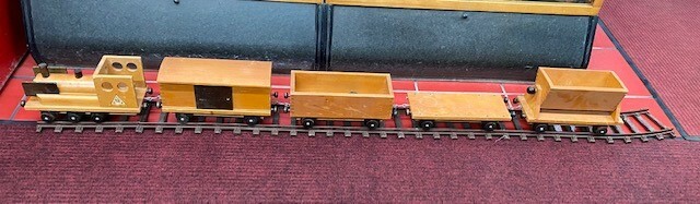 Wood 5 pc Train Set with tracks | eBay