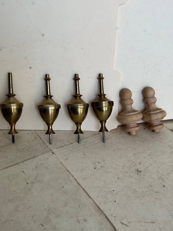 3 PILLER & SCROLL CLOCK BRASS FINIALS, MATCH SET, PLUS 3 OTHER CLOCK ...