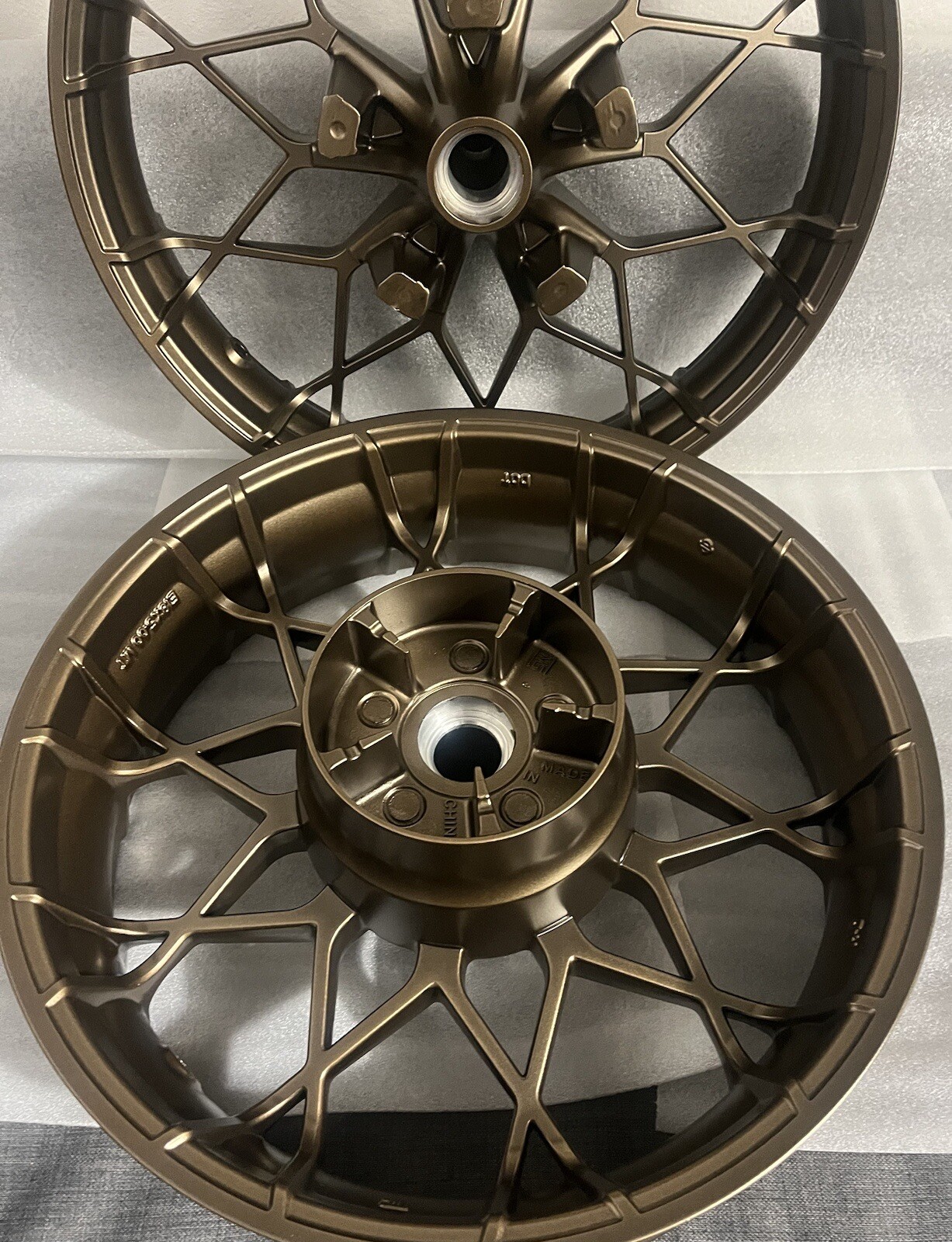 HARLEY 2023 TOURING PRODIGY Custom BRONZE Mag WHEELS RIMS Fork Legs OEM ...