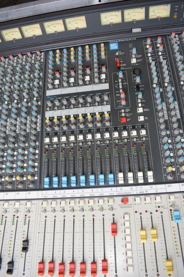 Clean ALLEN & HEATH ML4000 Analog Console 48 Channel Mixing Console ...