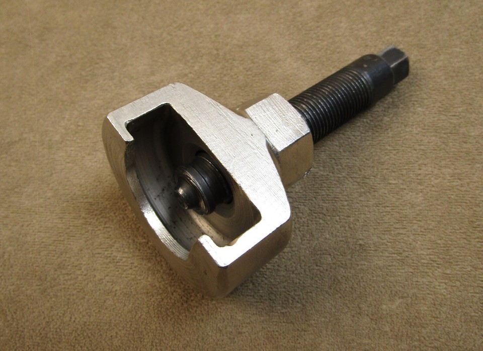 NICE! SNAP ON NO.CJ124 POWER STEERING ALTERNATOR PULLEY PULLER & CJ124 ...