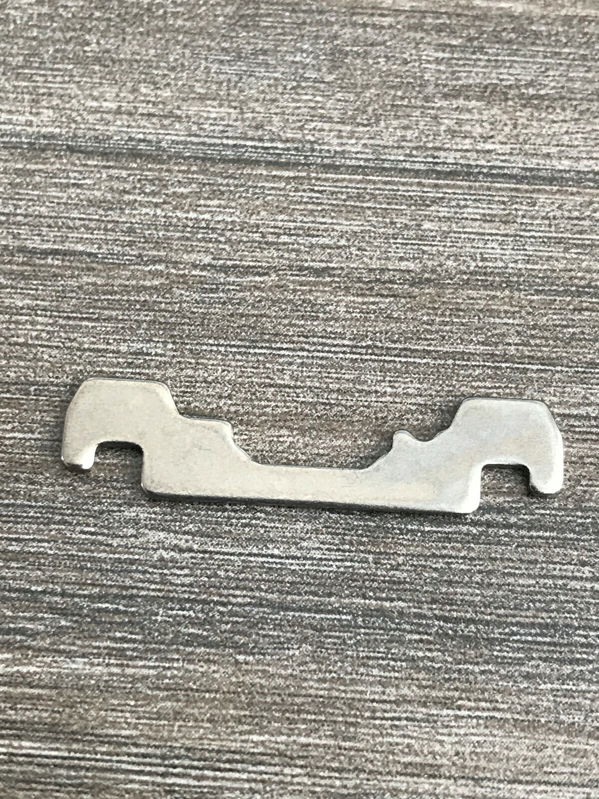 Kenwood J19-1572-04 Battery Latch TK-2100, 3100, 3101, 260G, 360G, 370 ...