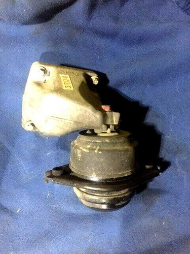 MERCEDES OM642 DIESEL LEFT DRIVER ENGINE MOUNT BRACKET OEM 2512403117 ...