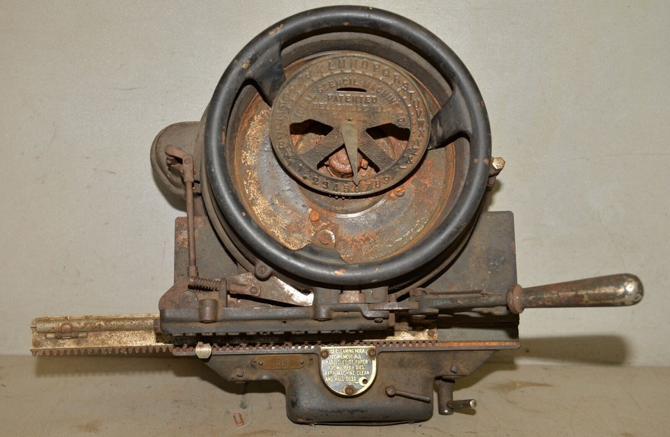 Vintage cast iron Ideal stencil machine No 3 collectible industrial ...