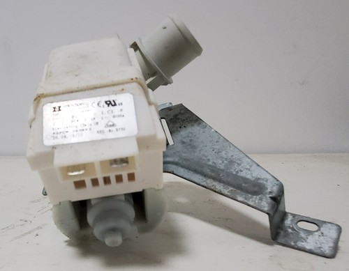OEM SPEED QUEEN 203885 WASHING MACHINE PUMP AND BRACKET | eBay