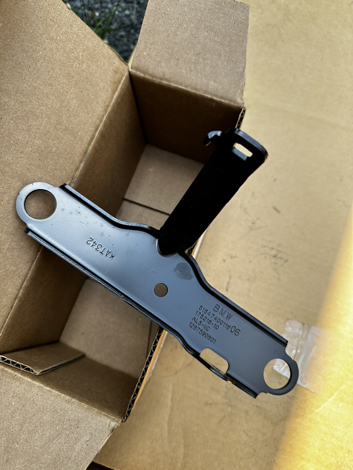 NEW BMW X4M G01 M F97 RIGHT UPPER AUXILIARY RADIATOR HOLDER 51647400116 ...