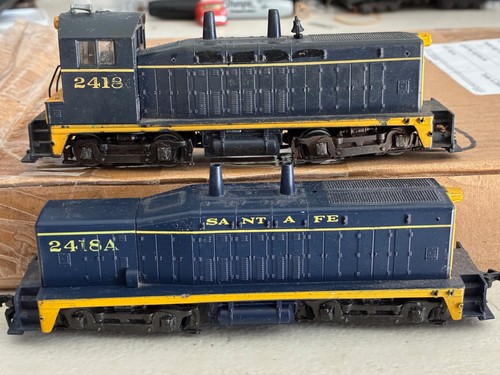 Athearn HO Scale Santa Fe SW-1500 Dummy Switcher #2418 & Dummy Calf ...