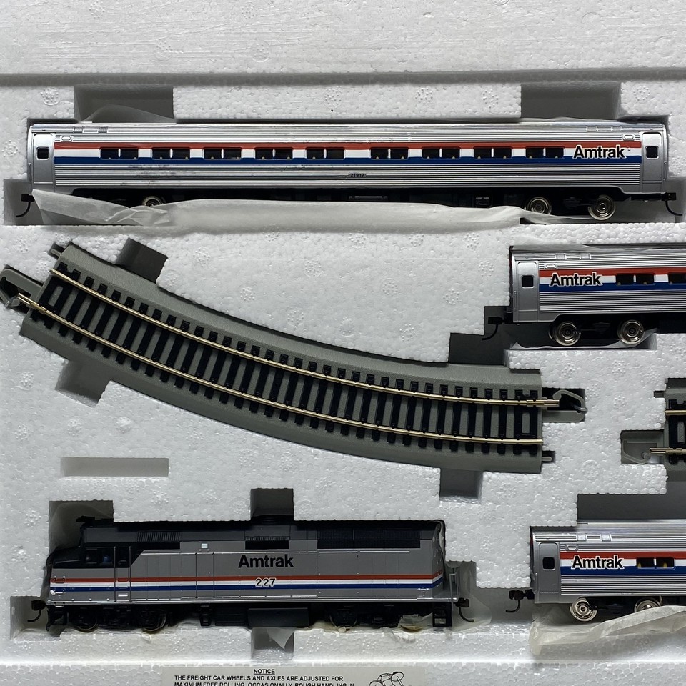 Bachmann Silver EZ Track Patriot Amtrak Train Set | eBay