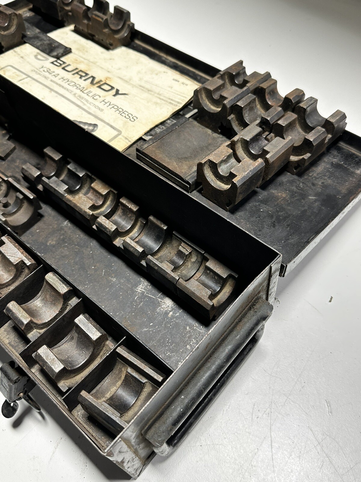 Burndy Y34A HYPRESS Dies And Case Assorted Sizes | eBay