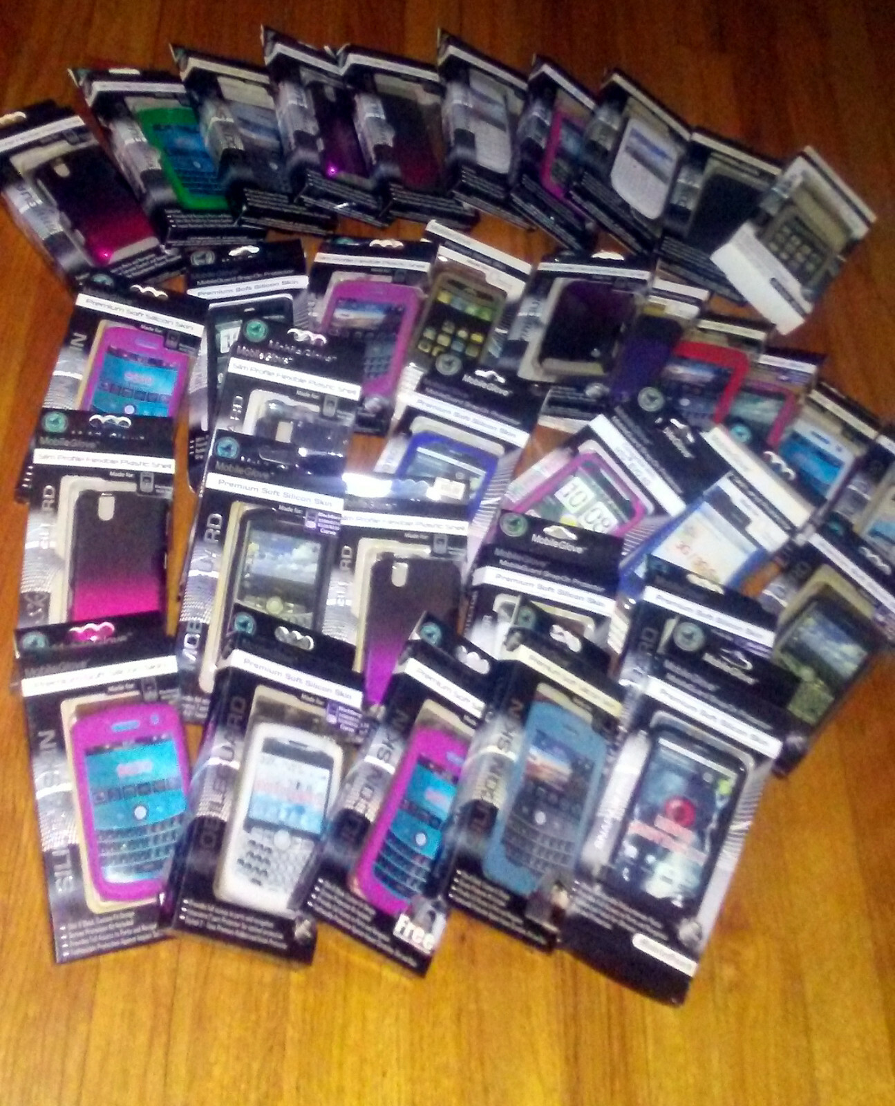CLOSEOUT- NEW IN RETAIL BOX - LOT 25 CELL PHONE / SMARTPHONE CASES ...