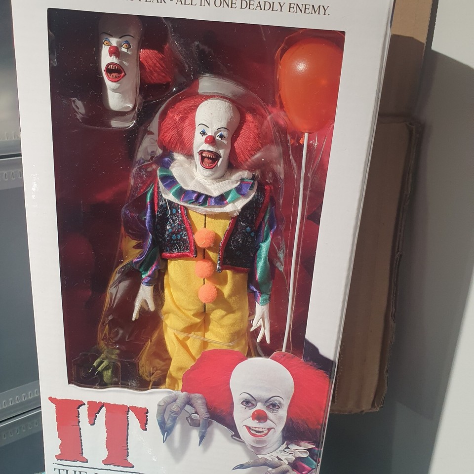 NECA IT 1990 PENNYWISE CLOWN 8" CLOTHED ACTION FIGURE RETRO MEGO DOLL ...