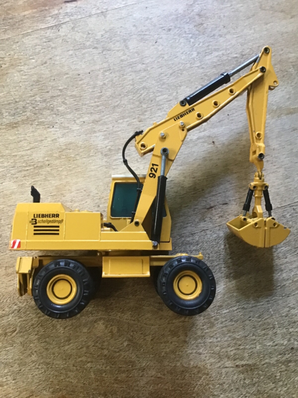 Liebherr clamshell bucket series b schlaggadampfta 50 scale die cast | eBay