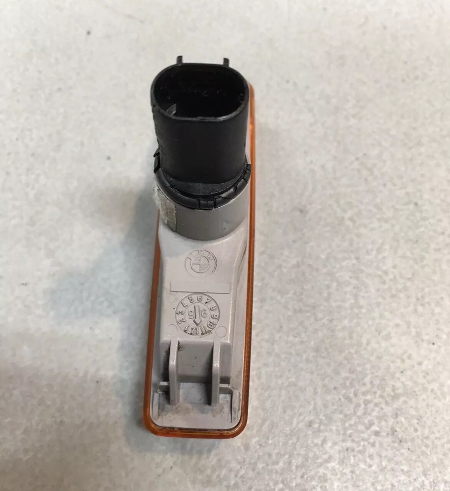 BMW E39 Turn Signal Light Fender Side Marker Lamp Amber Lens ...