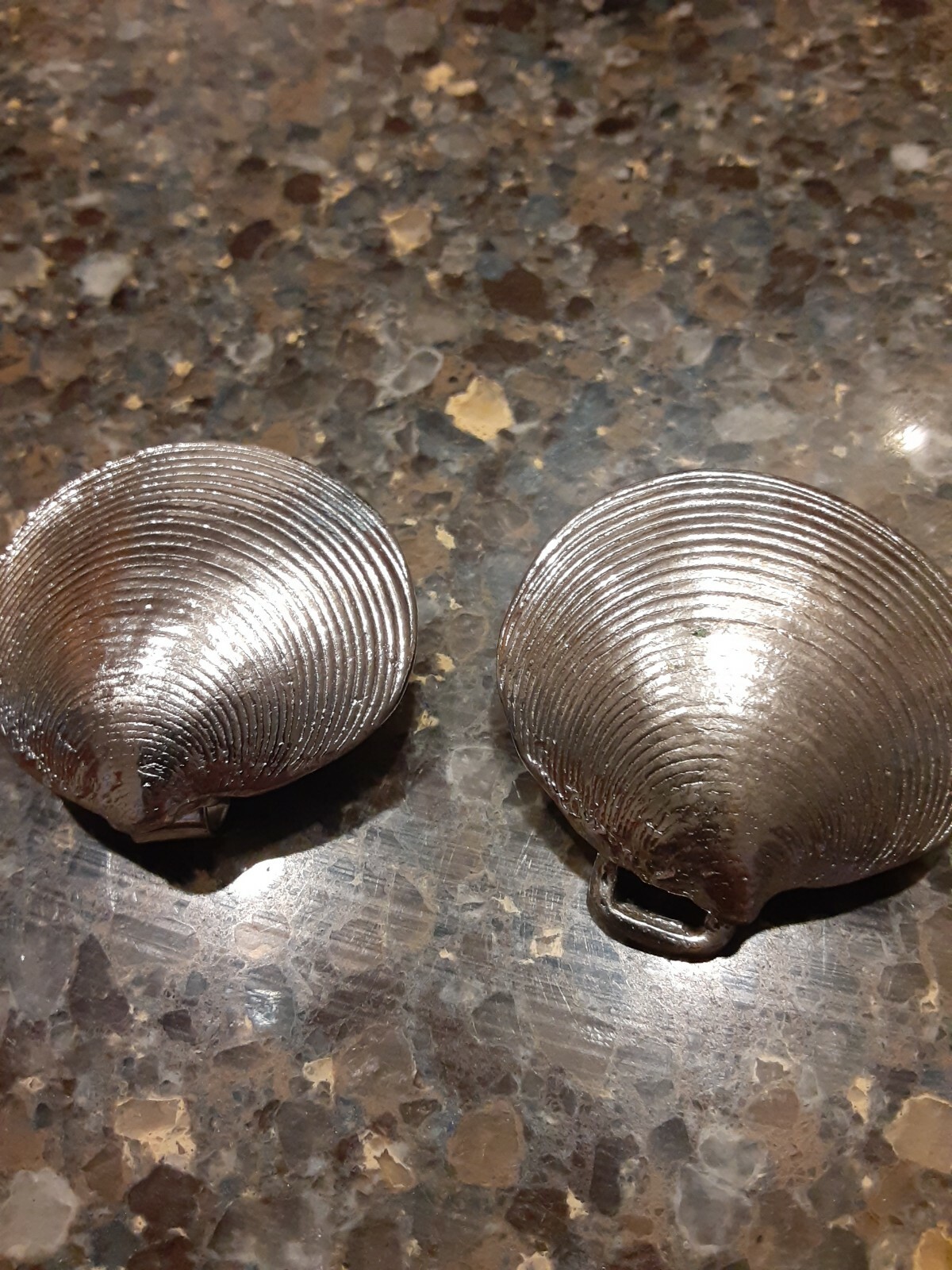 1975 MIMI DIN clam shell BUCKLE silver tone - Gem