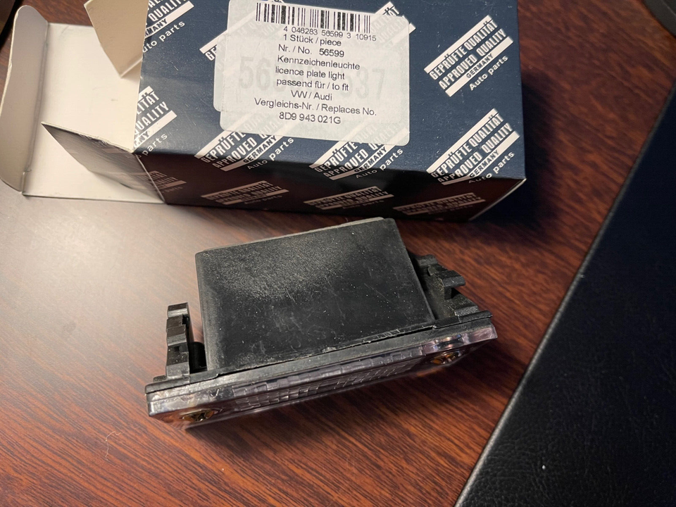 Audi A4 B5 Avant 1995-2001 Licence Plate Light left 8D9943021G, 56599 ...
