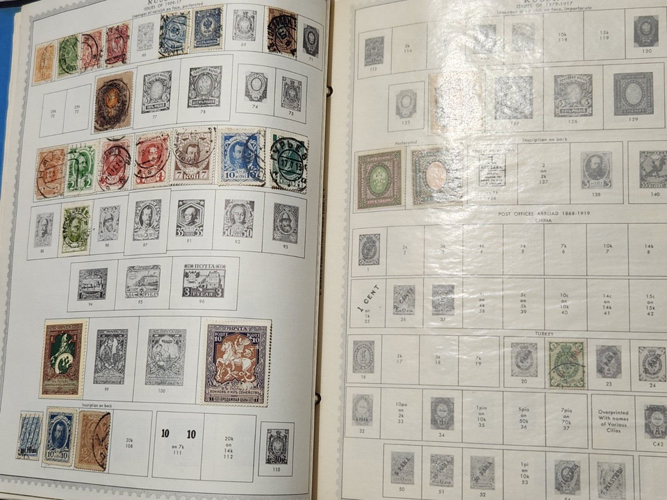 Minkus Global Stamp Album with 1,200 stamps - Ruanda - Spain (with ...
