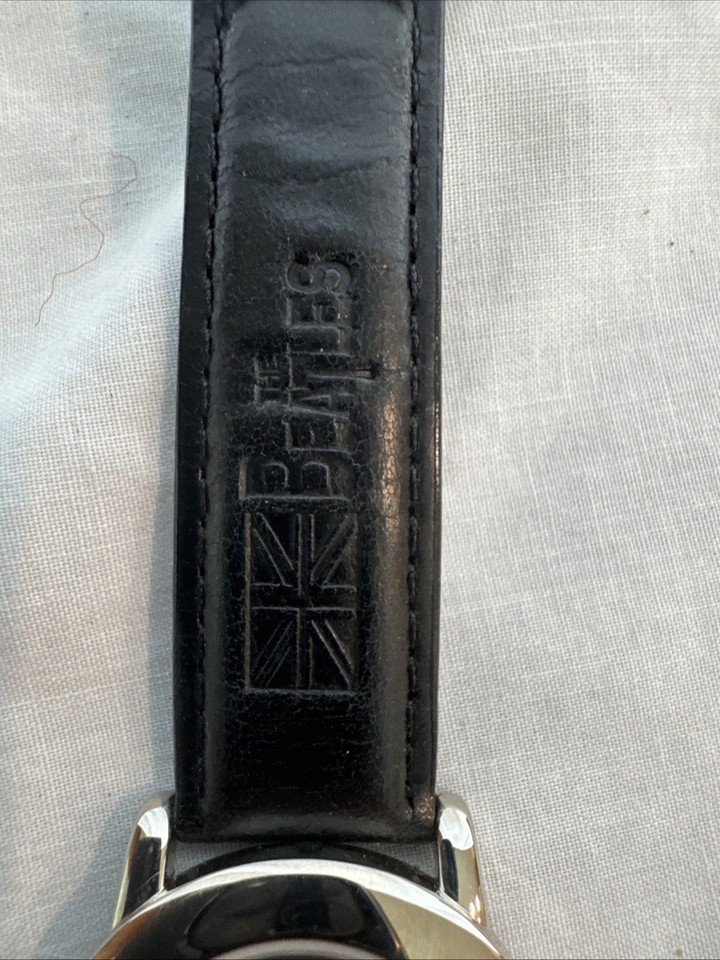 BEATLES 1995 APPLE CORP. WATCH IN WOODEN GUITAR CASE AND ORIGINAL BOX ...