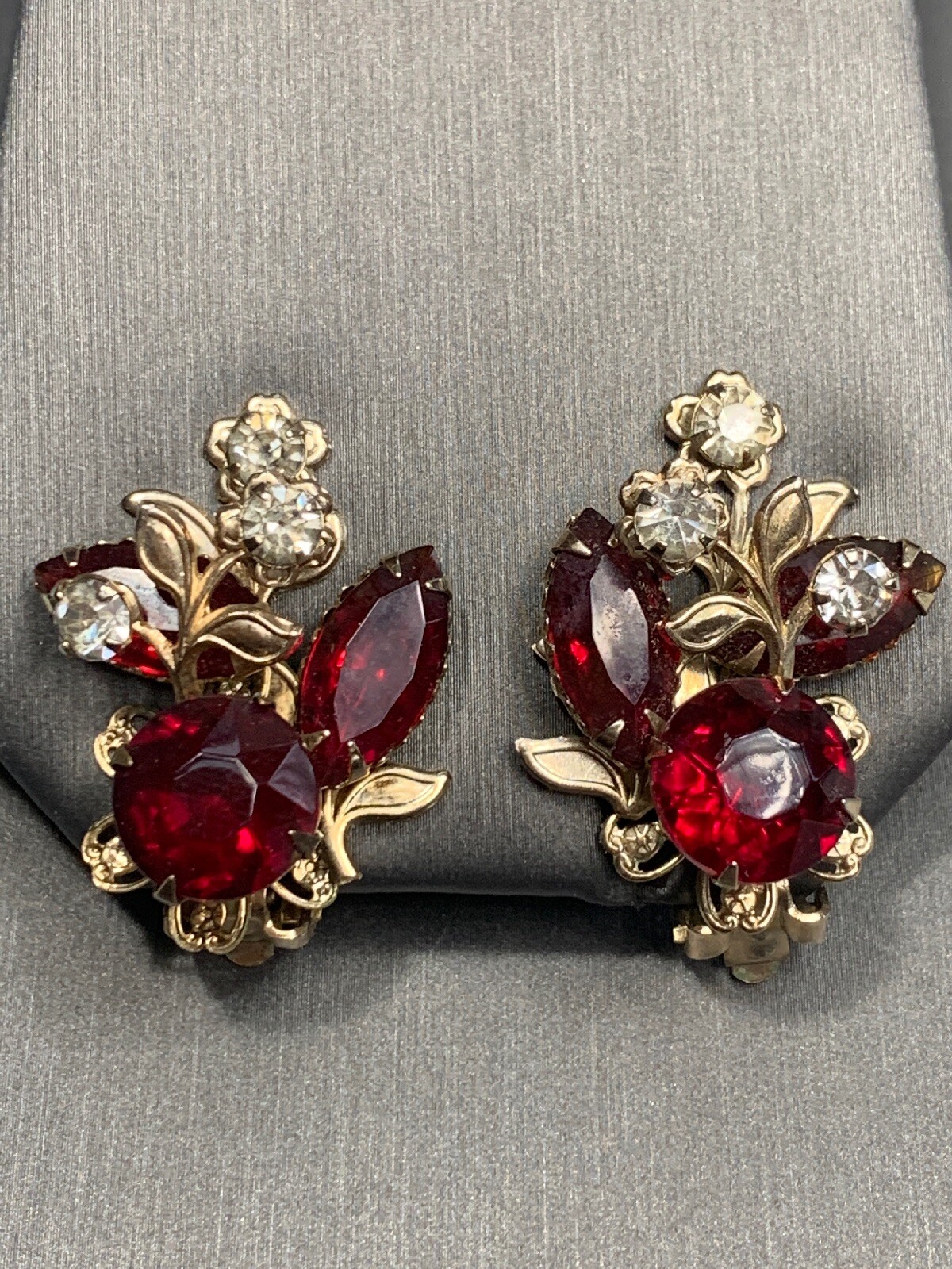 Vintage WOW Estate Blood Red Paste Stone Rhinestone C… - Gem