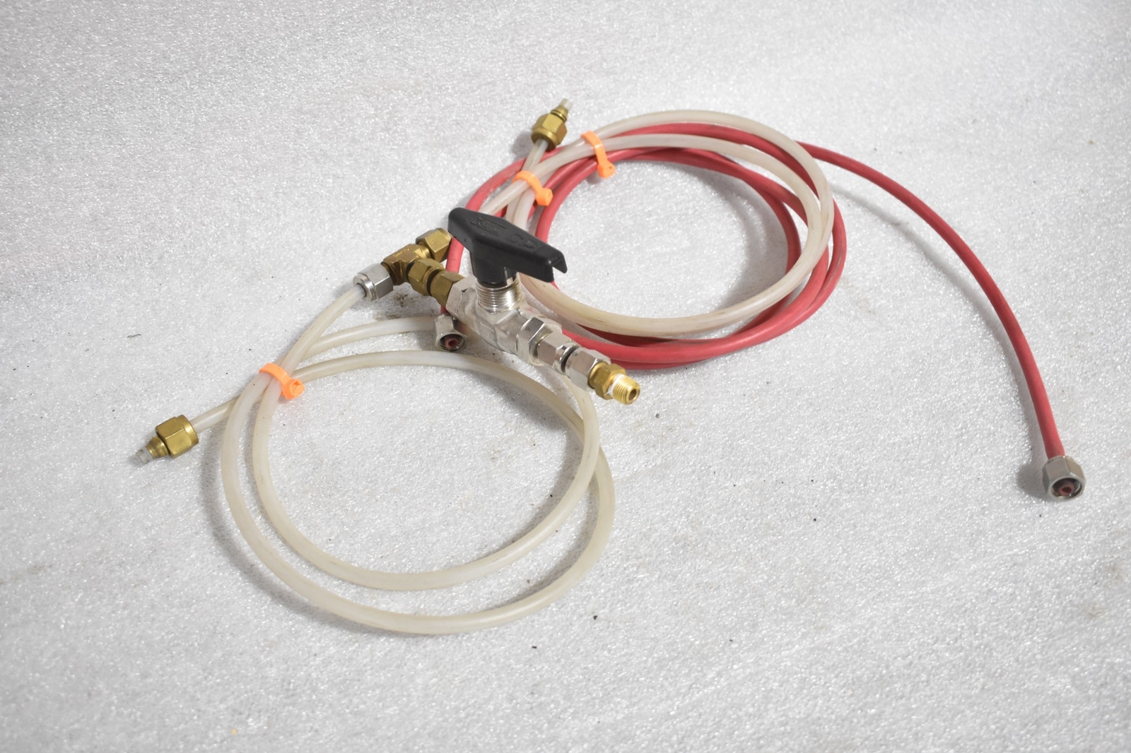 PARKER CPI BALL VALVE, 1/8", STAINLESS, 388F, W/ HOSES & 1/8" SWAGELOK ...