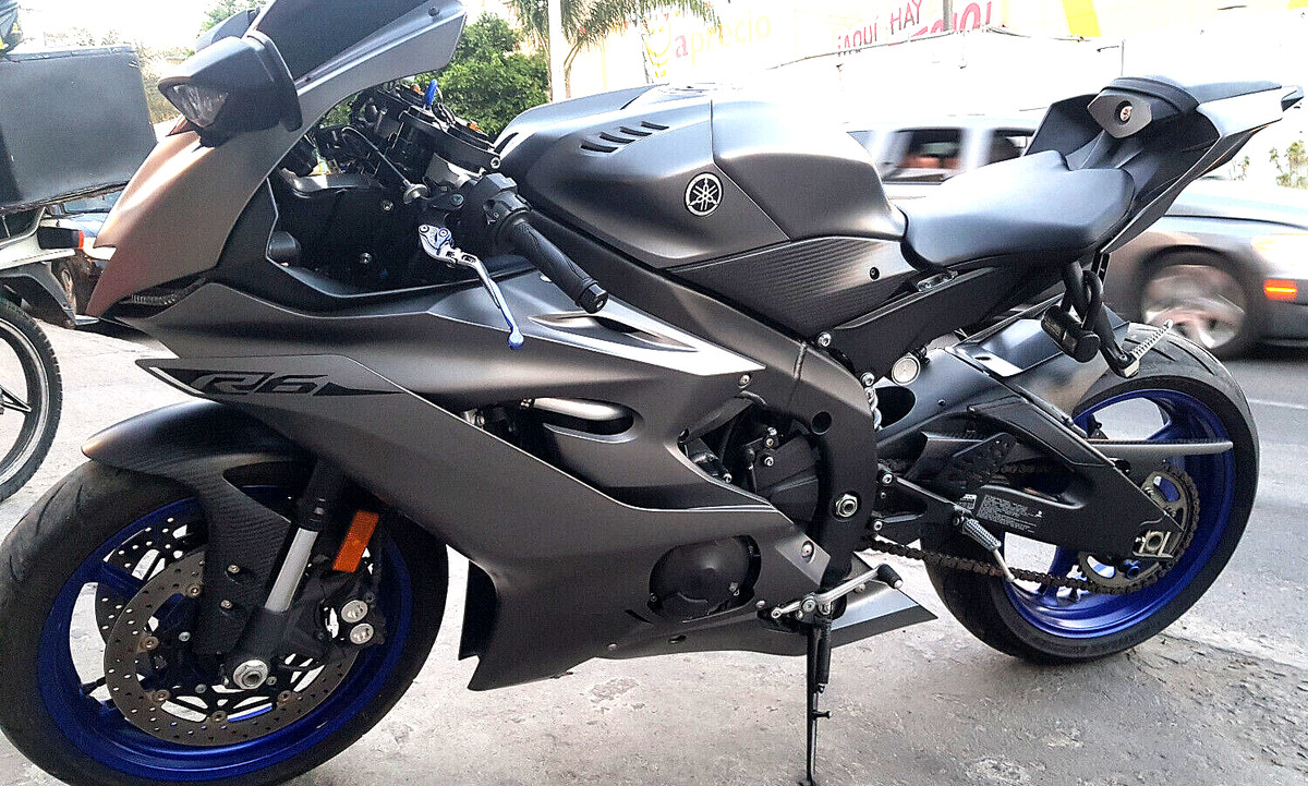 2022 Yamaha R6 Matte Grey