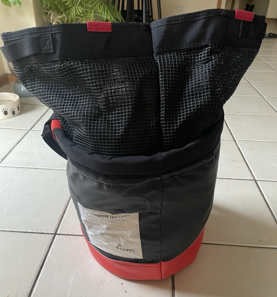 GRIPPS Bull Bag With Dual-Action Carabiner - 113kg / 249 LB Never Been ...