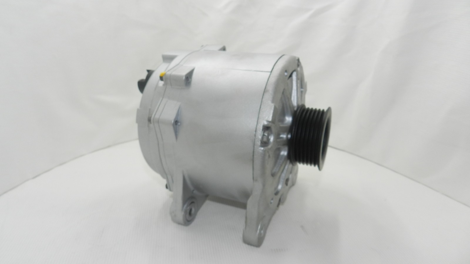 Lichtmaschine Audi Wassergekühlt 190A D3 4E 4.0 V8 TDI A8.03.949.117 ...