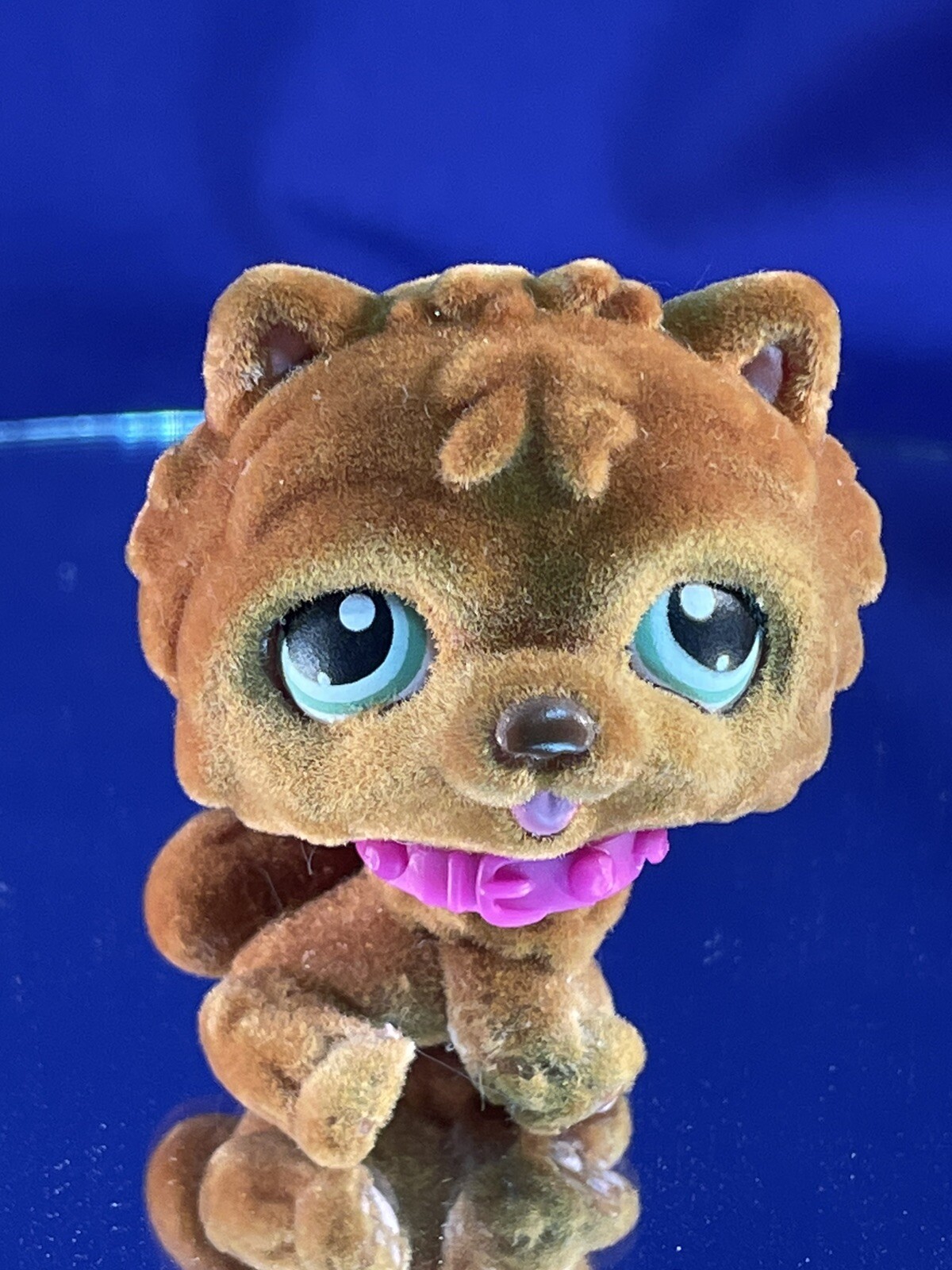 Littlest Pet Shop #332 Flocked Fuzzy Chow Chow Dog Puppy LPS green eyes ...