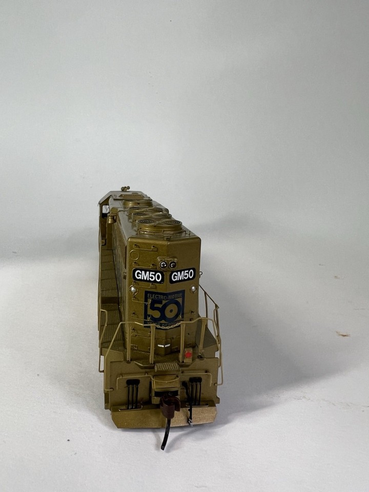 Genesis Chessie System EMD GP40-2 B&O GM50 HO Scale Factory Tsunami ...