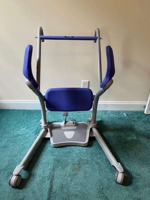ArjoHuntleigh Sara Stedy Sit to Stand Manual Patient Lift Aid and body ...
