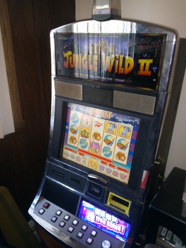 Mechanical Slot machine Excellent Condition | eBay