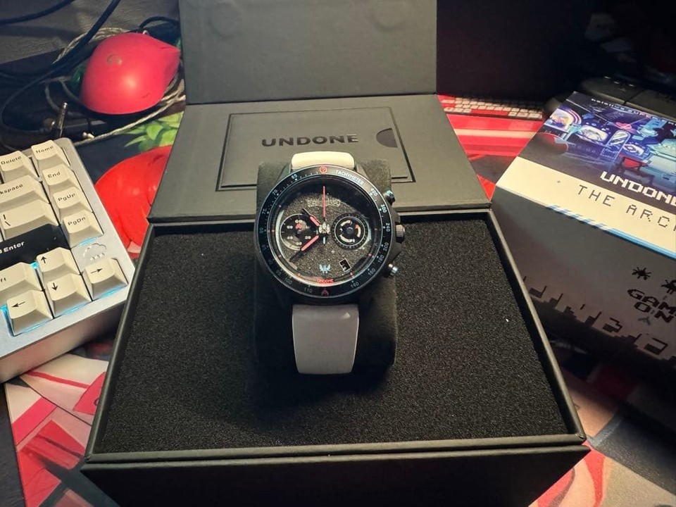 Undone Gawr Gura Arcade Shooter Chronograph Watch Hololive ...