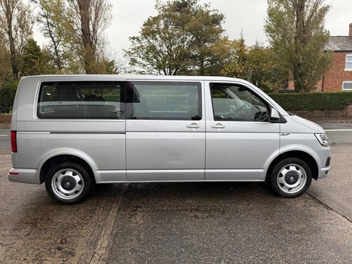2017 Volkswagen Transporter Shuttle 2.0 TDI BlueMotion Tech SE DSG FWD ...