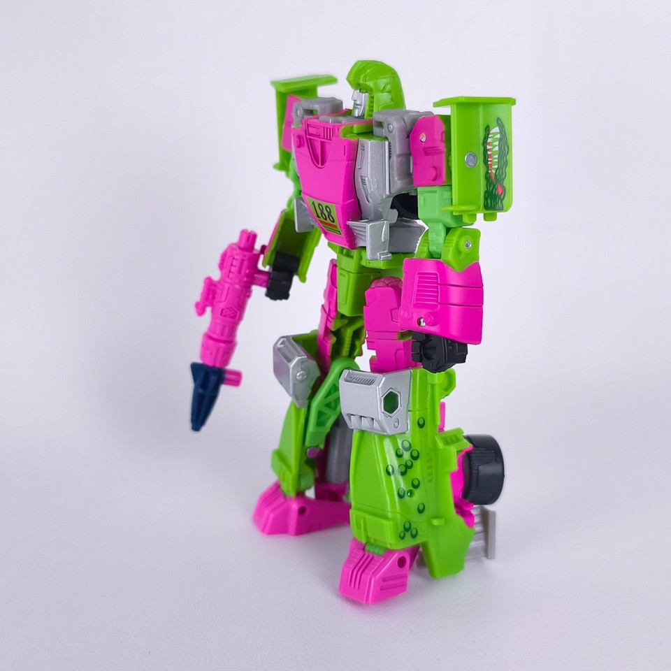 Transformers G2 Universe Autobot Mirage Legacy Evolution Deluxe Class ...