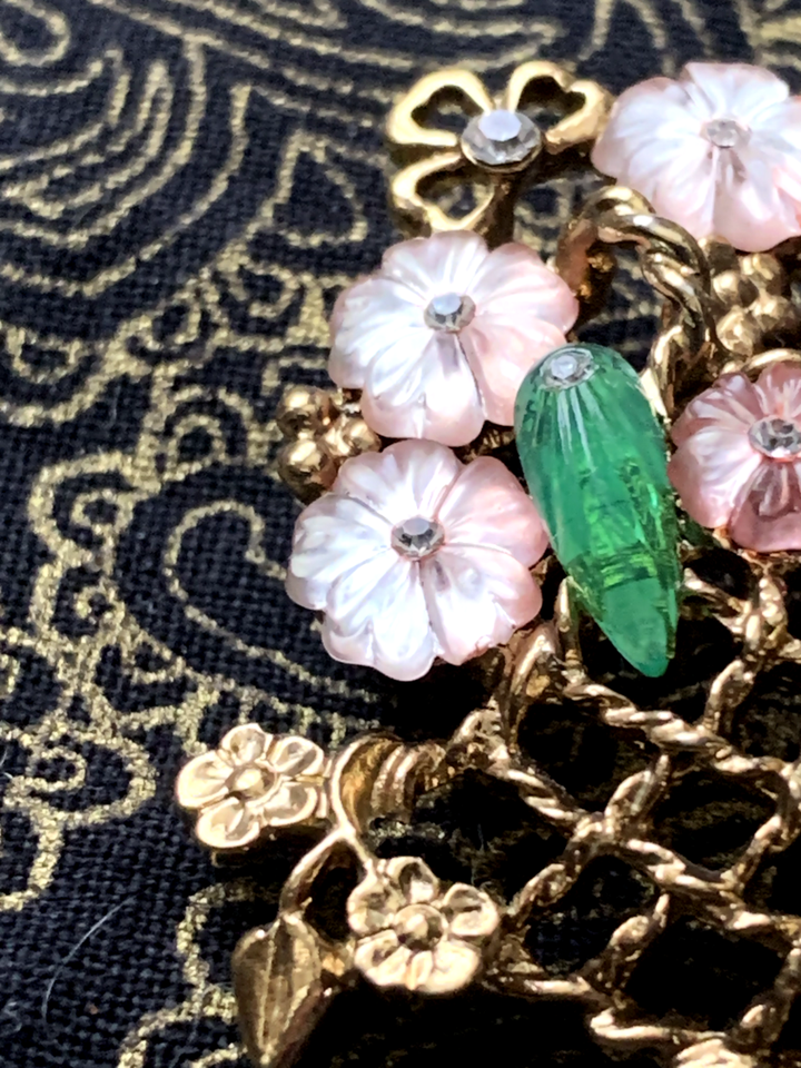 VTG 1928 Jewelry CO. Brooch Gold Tone Basket Bouquet Glass Strass ...