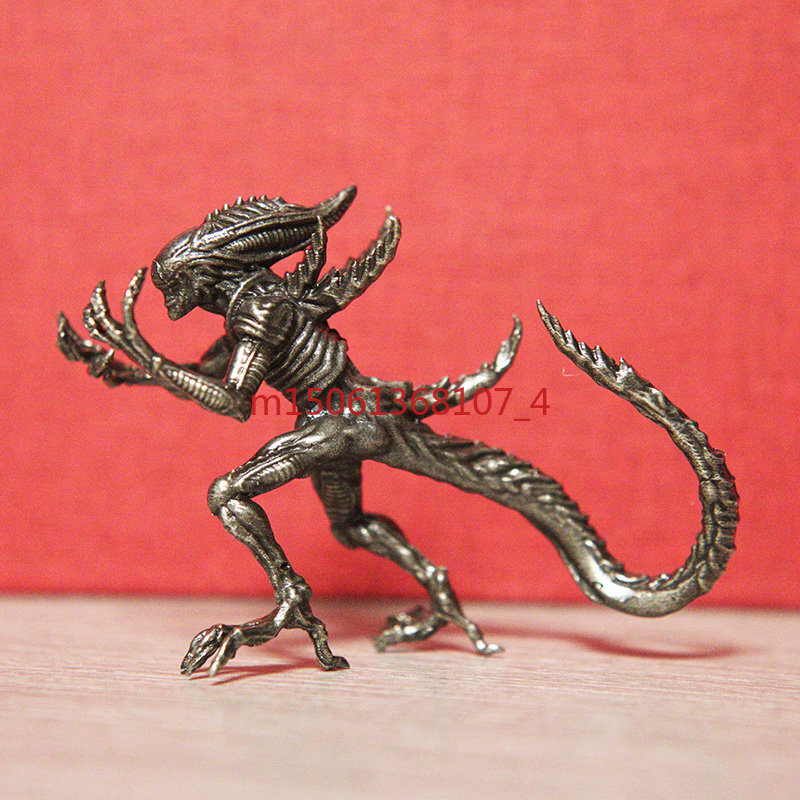 White Bronze Mutant Alien Beast Model Long-tailed Animal Statue ...