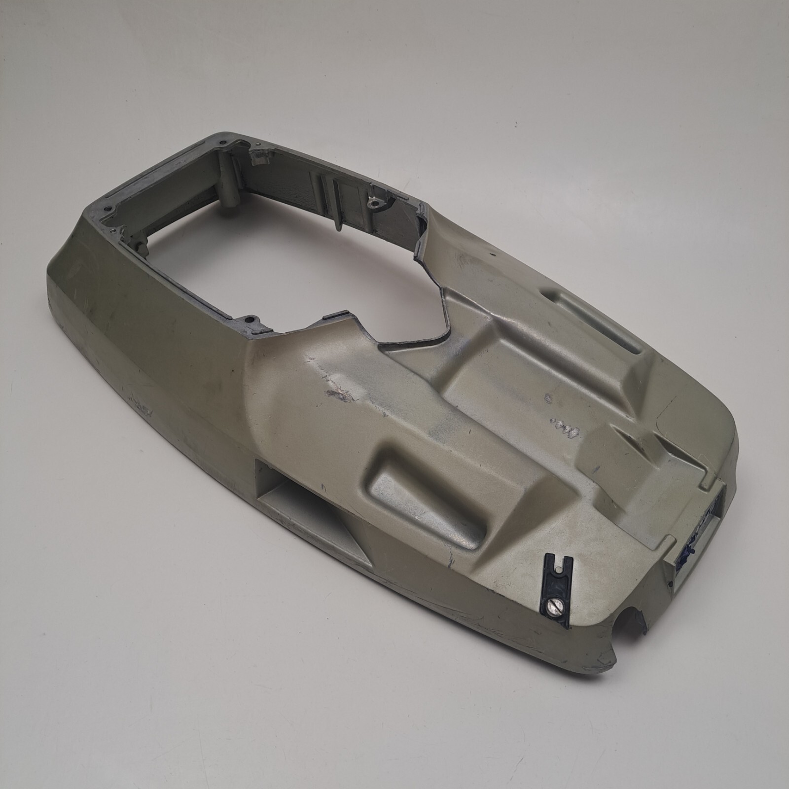 0389088 Johnson Evinrude 50 55 HP Lower Engine Cover Bottom Cowl Pan ...