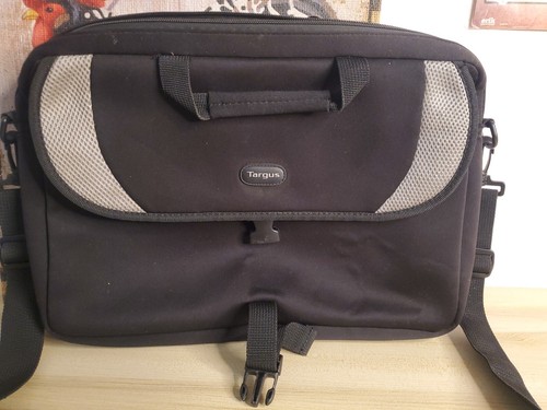 Set Of 2 Targus Universal 16 And 11 Inch Laptop Computer Notebook Bags ...