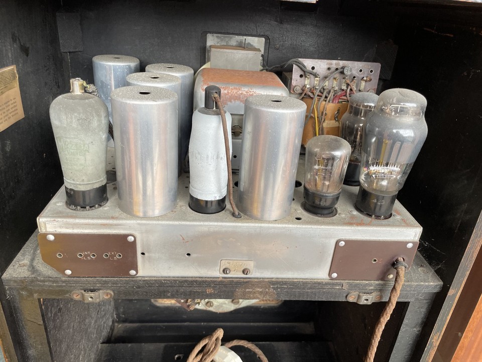 Murphy Radio Ltd - A26C Five Valve Floor Standing Console - 1930's ...