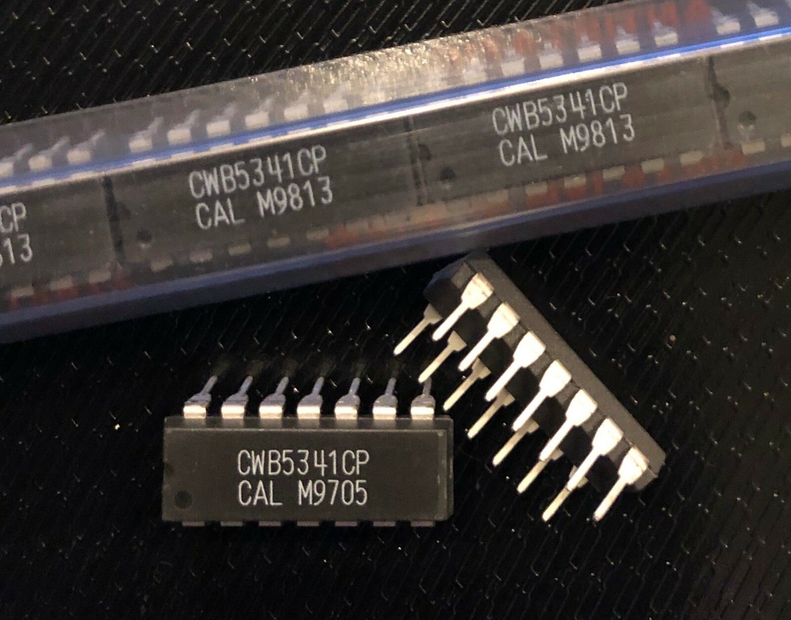 CALOGIC CWB5341CP SPST, 2 Func, 1 Channel, CMOS, PDIP14 **NEW** Qty.1 ...