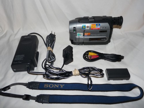 Sony CCD-TRV62 Stereo HI8 HI 8 8mm Video8 Camcorder VCR Player Video ...