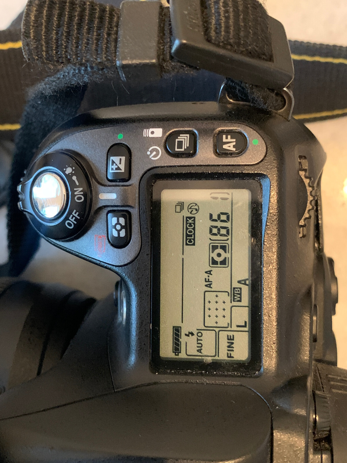 Nikon D D80 10.2MP Digital SLR Camera - Black (Kit w/ 18-135mm Lens ...